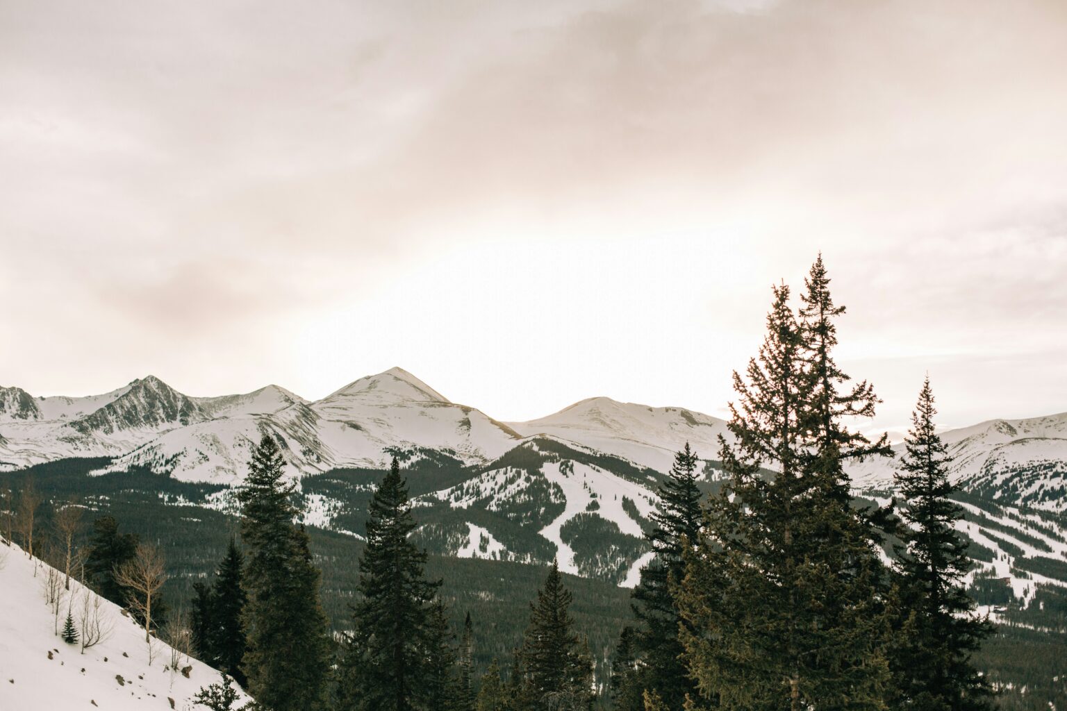 10 Must-See Colorado Landmarks - A Riverhouse Lodge